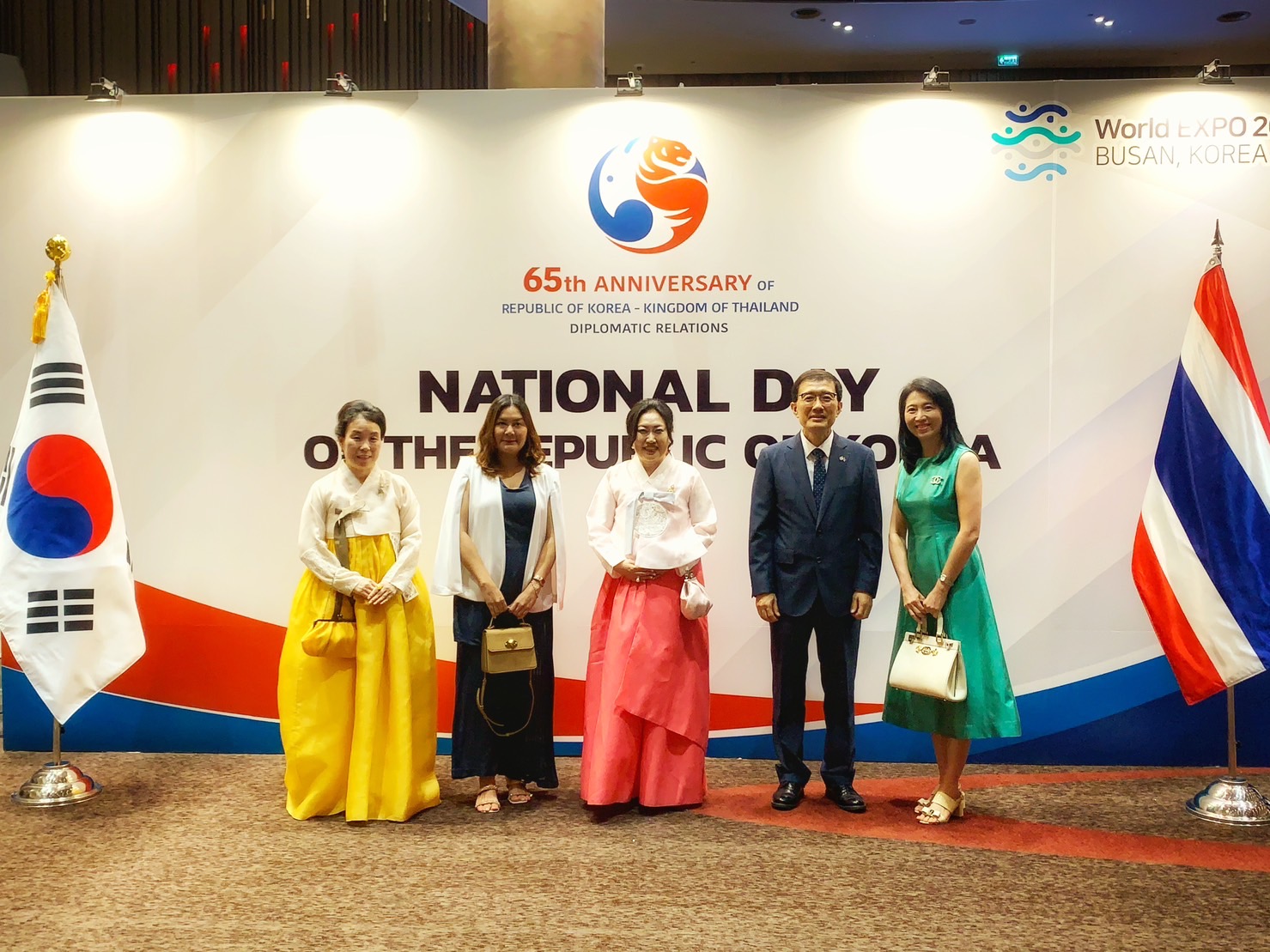 New President and Board committee of Thai Travel Agents Association for ...